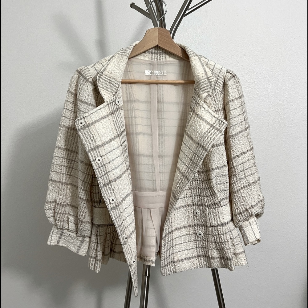 Luxury White Tweed Jacket - Gem